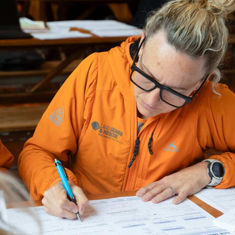 Admin or Mission Support Volunteering with LandSAR NZ